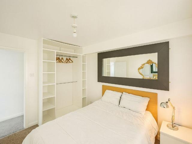 Grinstead Road, London SE8, Room to rent, £1,100 pcm | PrimeLocation
