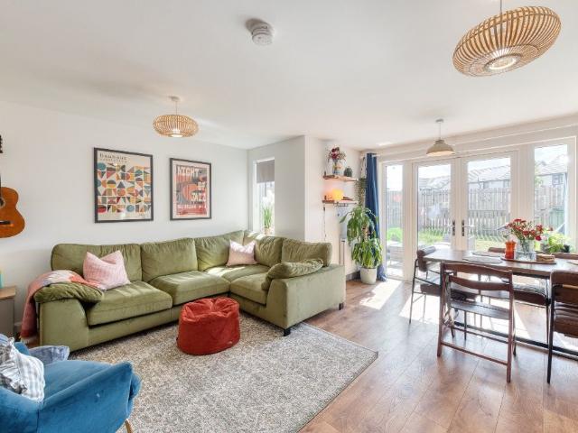 Grubb Gardens, South Queensferry, Edinburgh EH30, 3 bed terraced house to rent, £1,650 pcm | PrimeLocation