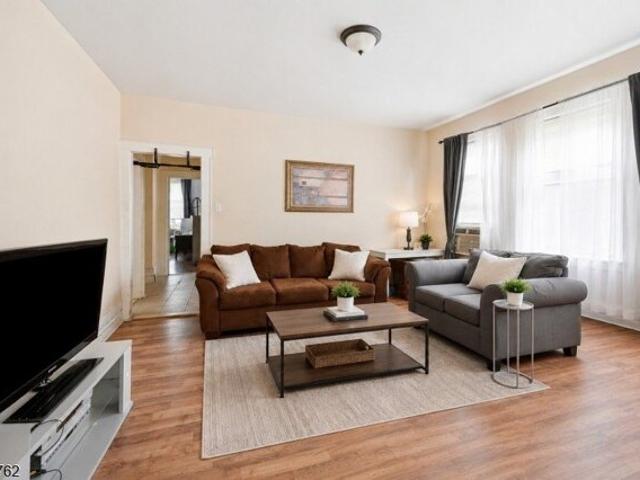 Grumman Ave, Newark, Home For Sale