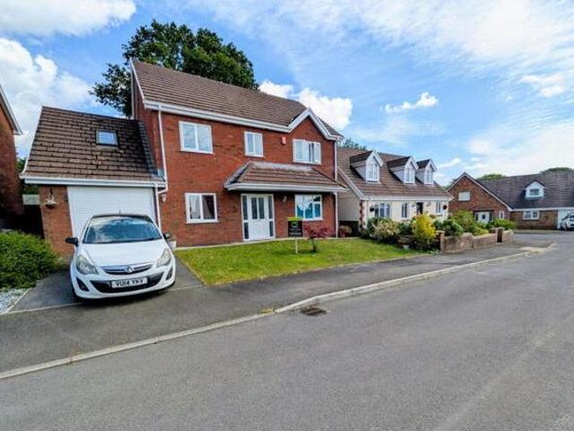 Gwaun Henllan, Ammanford, 5 Bedroom Detached