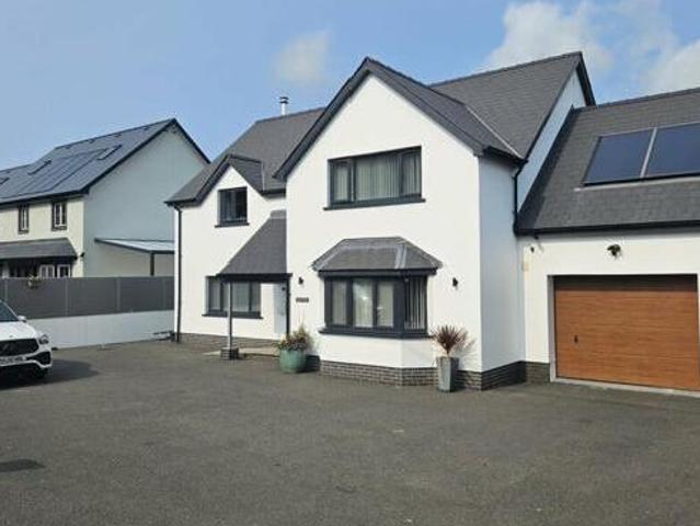 Gwbert Road, Cardigan, 4 Bedroom Detached