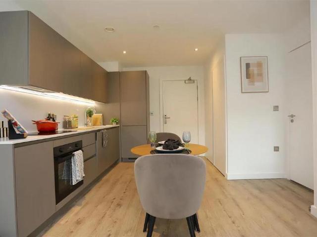 Gwen Davis Way, Dagenham RM9 1 bed apartment to rent £1,450 pcm £335 pw
