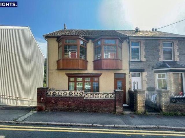 Gwern Berthi Road, Cwmtillery, 3 Bedroom Terraced