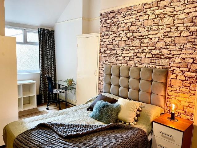 Gwydr Cres, Swansea SA2, Room to rent, £525 pcm | PrimeLocation