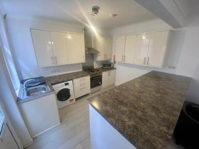 Gwydr Crescent, Uplands, Swansea SA2, 4 bed property to rent, £1,300 pcm | PrimeLocation