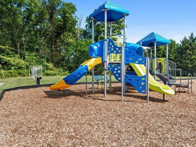 Gwynn Oaks Landing Apartments and Townhomes 1 Bedroom Apartment for Rent at 3101 Windsor Blvd, Lochearn, MD 21207 Lochearn