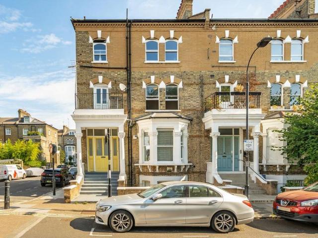 Gunterstone Road, London W14 1 bed flat to rent £2,250 pcm £519 pw