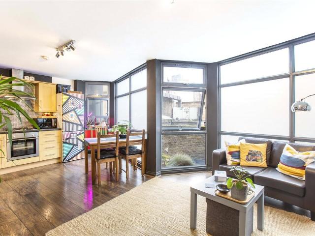 Gunthorpe Street, Aldgate, London E1, 2 bed flat to rent, £2,650 pcm | PrimeLocation