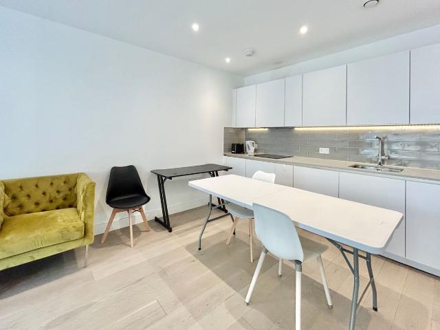 Gunthorpe Street, London E1, 2 bed flat to rent, £3,640 pcm | PrimeLocation