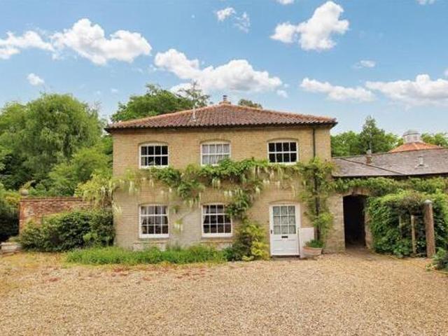 Gunton Park, Hanworth, 2 Bedroom Terraced