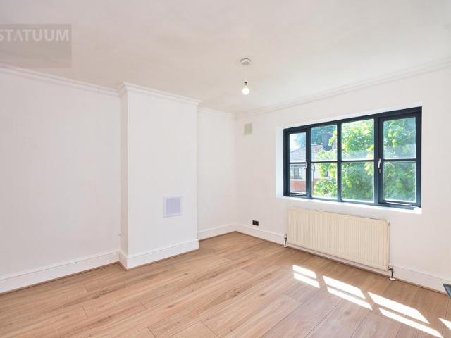 Gunton Road, Upper Clapton, Hackney. 4 bed terraced house to rent £3,500 pcm £808 pw