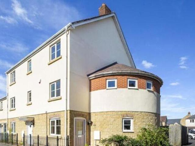 Gunville Gardens, Milborne Port, 4 Bedroom Maisonette