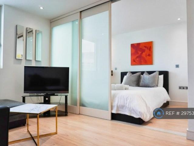 Gunwharf Quays, Portsmouth, PO1 1 bed flat to rent £1,550 pcm £358 pw