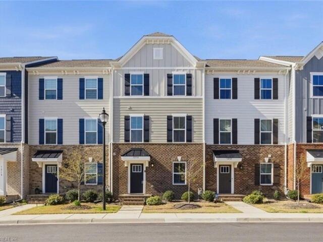Gunboat Dr, Suffolk, Condo For Sale
