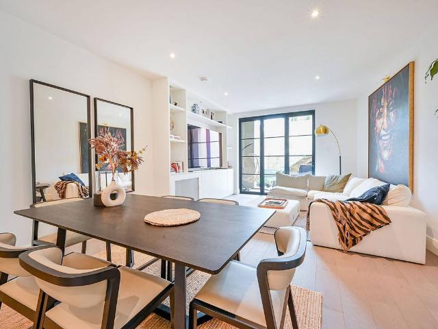 Gunnersbury Avenue, Ealing, London W5, 2 bed flat to rent, £3,700 pcm | PrimeLocation