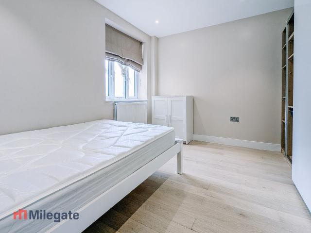Gunnersbury Avenue, London W5, Room to rent, £920 pcm | PrimeLocation