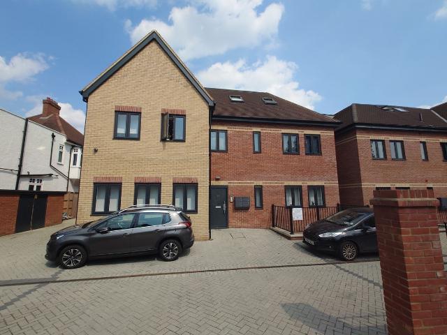 Gunnersbury Avenue, London W5, 1 bed flat to rent, £2,250 pcm | PrimeLocation