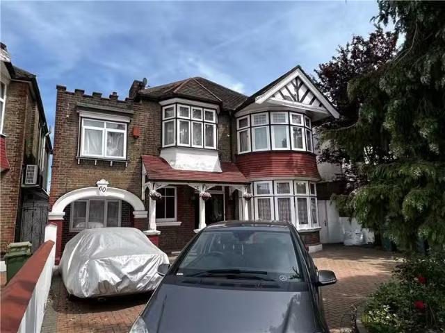 Gunnersbury Avenue, London, W5 4HA