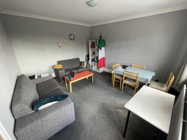 Gunnersbury Avenue, London W3, 4 bed flat to rent, £3,500 pcm | PrimeLocation