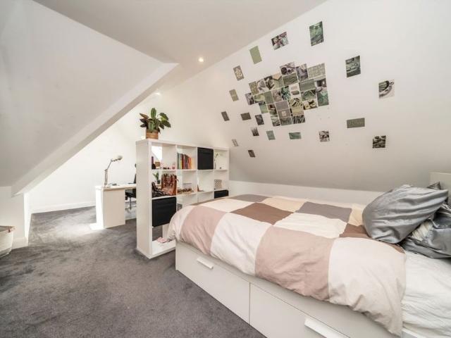 Gunnersbury Avenue, W5, London