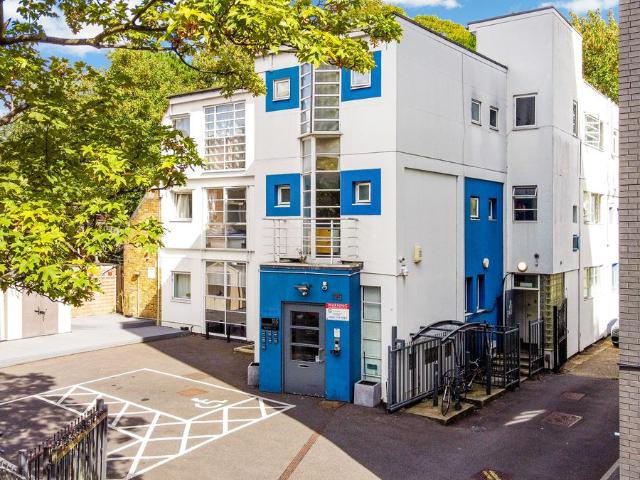 Gunnersbury Lane, Acton W3, Room to rent, £825 pcm | PrimeLocation