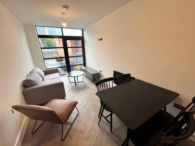 Gunsmith House, Birmingham B4, 2 bed flat to rent, £1,200 pcm | PrimeLocation