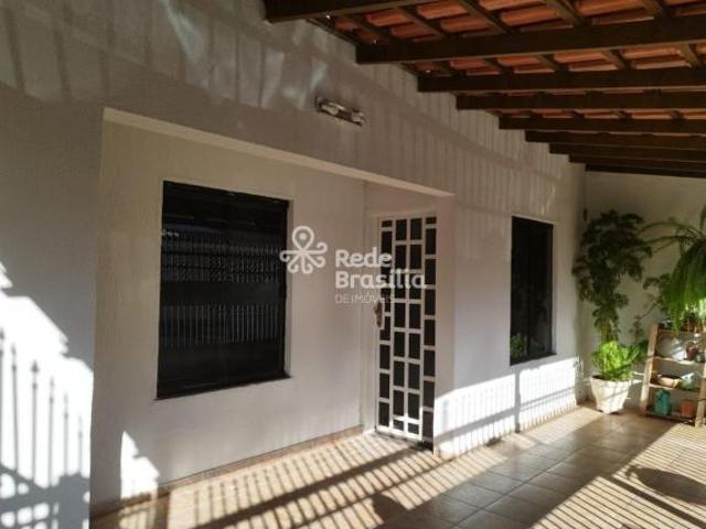 Guara vende se casa com 3 quartos