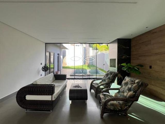 Guará II | Casa de Condomínio à venda com projeto arquitetônico moderno