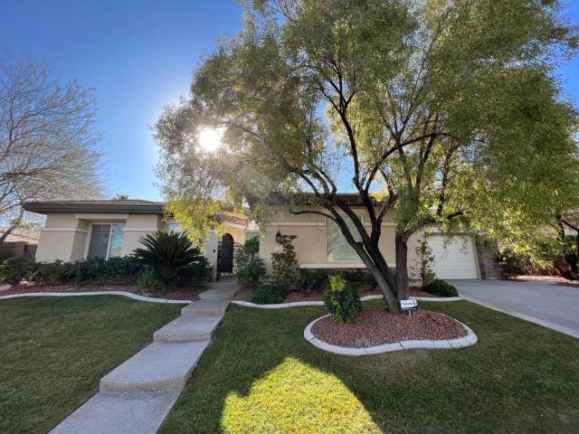 GUARD GATED RENOVATED SUMMERLIN SINGLE STORY! POOL/SPA