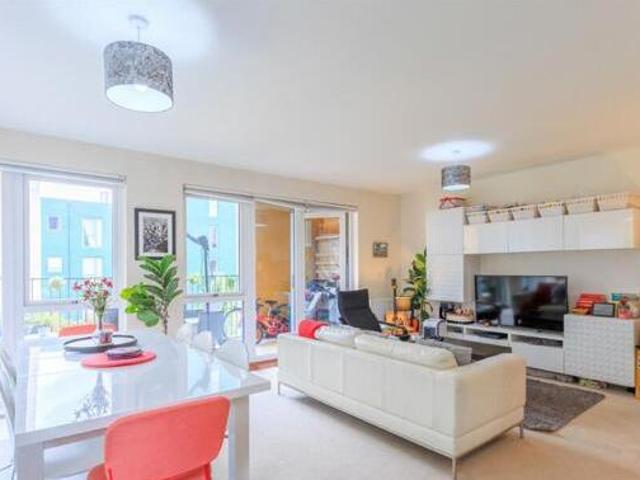 Guardian Avenue, London, 3 Bedroom Apartment