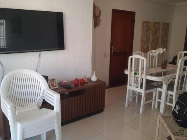 Guarujá Três dormitórios, varanda na sala. Praia Enseada