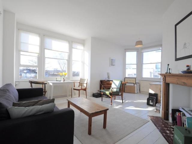 Gubyon Avenue, London SE24, 1 bed flat to rent, £1,703 pcm | PrimeLocation