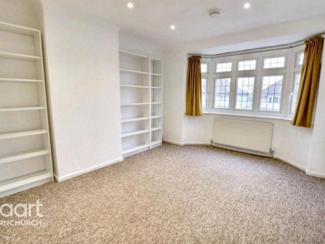 Gubbins Lane, ROMFORD 5 bed semi detached house to rent £3,000 pcm £692 pw