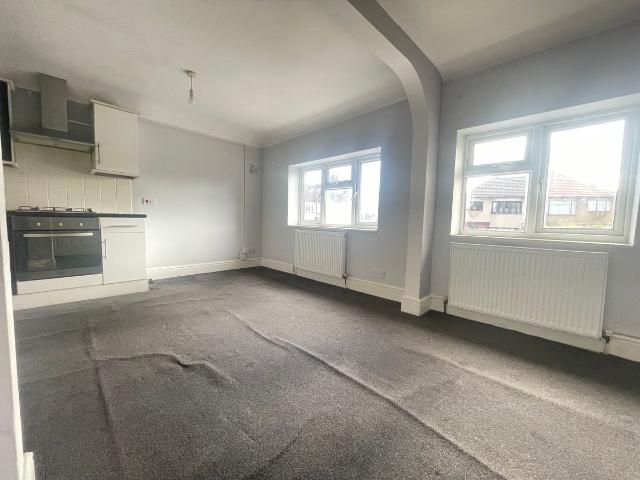 Gubbins Lane, Romford RM3, 1 bed flat to rent, £1,350 pcm | PrimeLocation