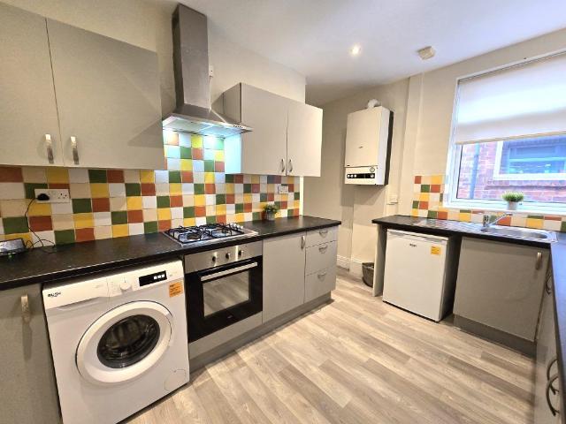 Guelder Road, Heaton, Newcastle Upon Tyne NE7, 2 bed flat to rent, £975 pcm | PrimeLocation