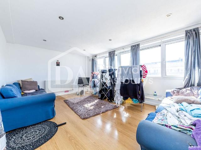 Guerin Square, Mile End, London E3, 4 bed flat to rent, £3,700 pcm | PrimeLocation