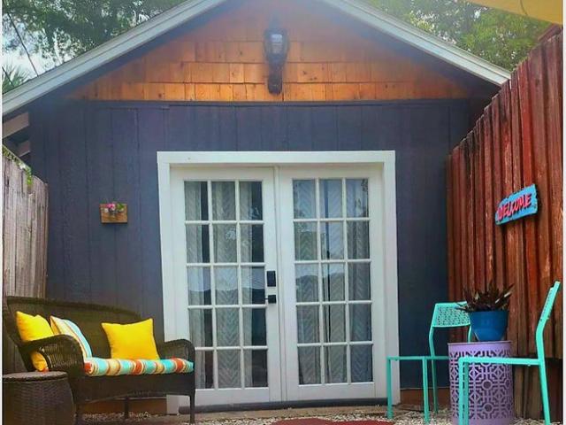 Guest bungalow
