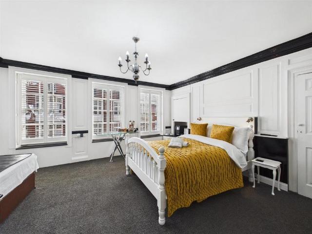 Guest house for sale
