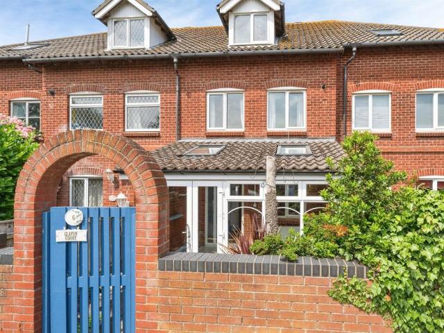Guest house for sale