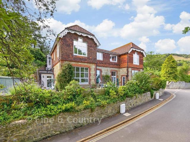 Guest house for sale