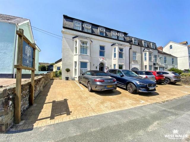 Guest house for sale