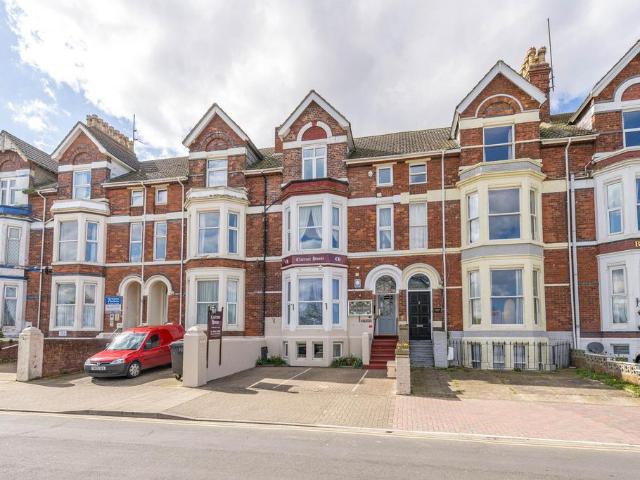 8 bedroom townhouse for sale