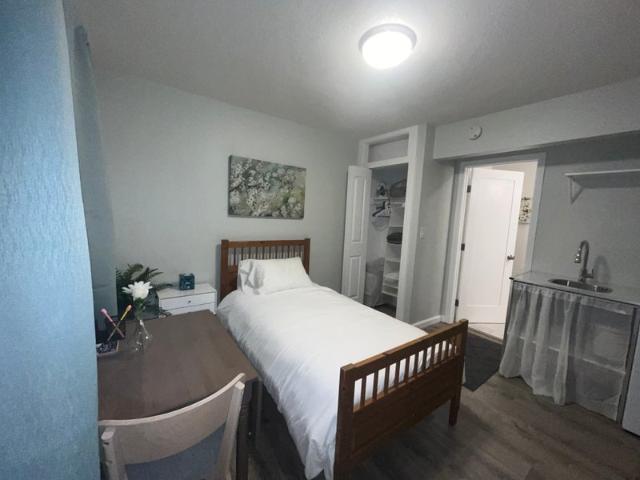 Guest house in Hercules