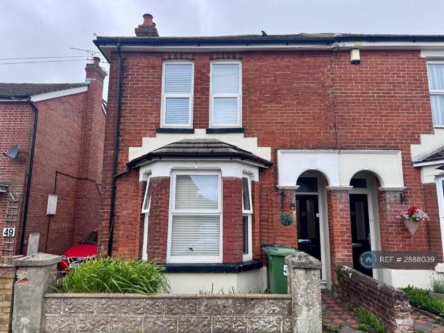 Guest Road, Eastleigh, SO50 4 bed semi detached house to rent £1,550 pcm £358 pw