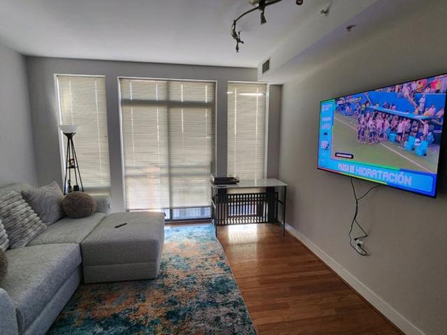 Guest space fully furnished apt in Logan Circle