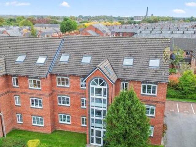 Guest Street, Leigh, 2 Bedroom Flat