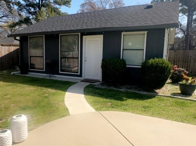 Guesthouse for Rent in South Tyler