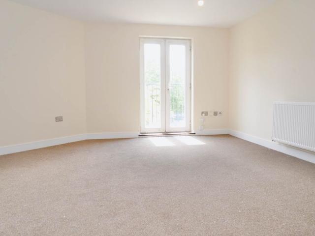 Guide Price £1,600 pcm Available Now Unfurnished