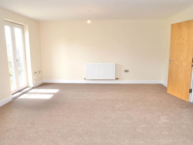 Guide Price £1,600 pcm Available Now Unfurnished