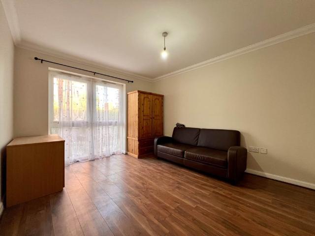 Guide Price £1,950 pcm Available Now Unfurnished